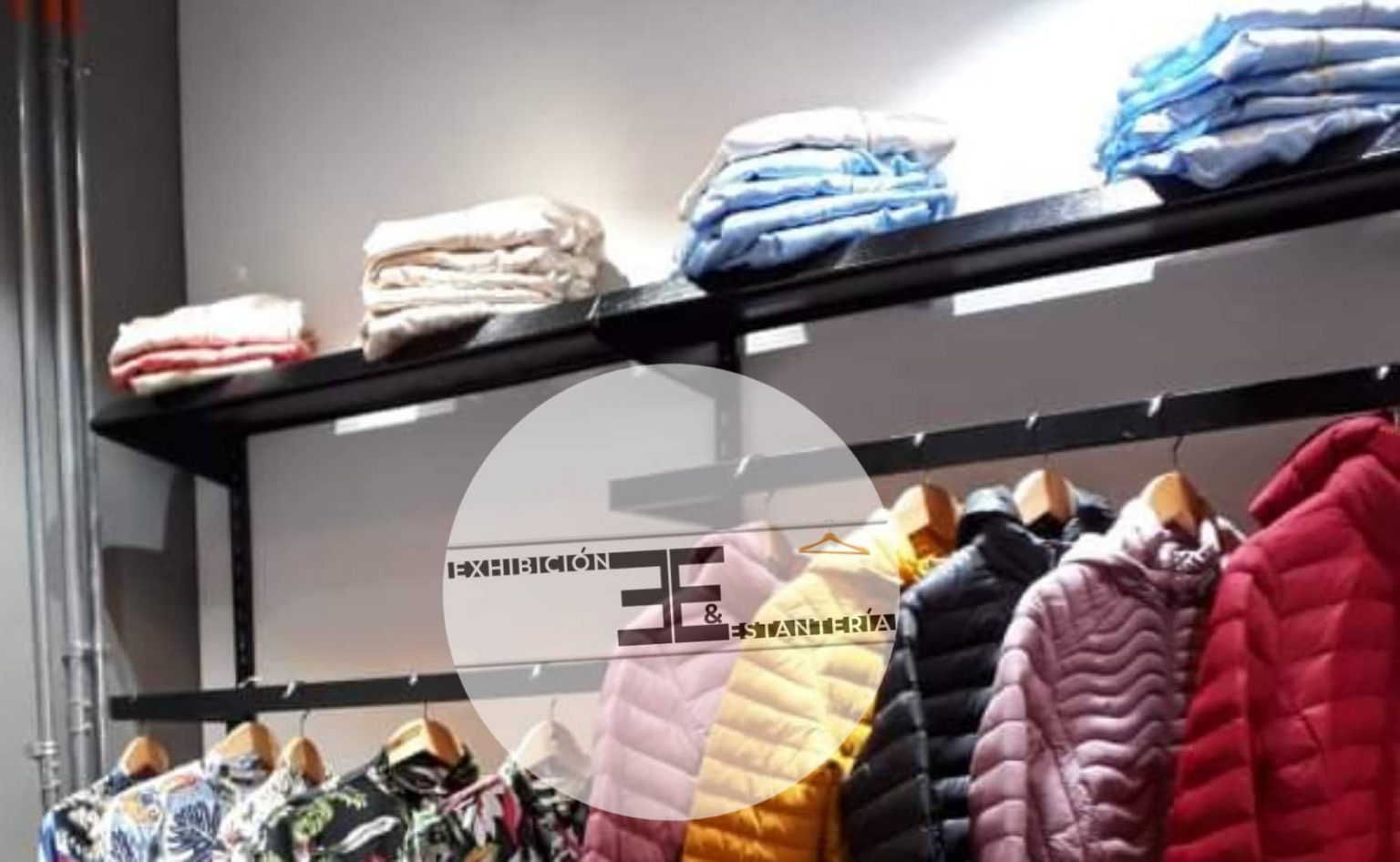 Repisa metálica para riel y postes - EXHIBICION Y ESTANTERIA
